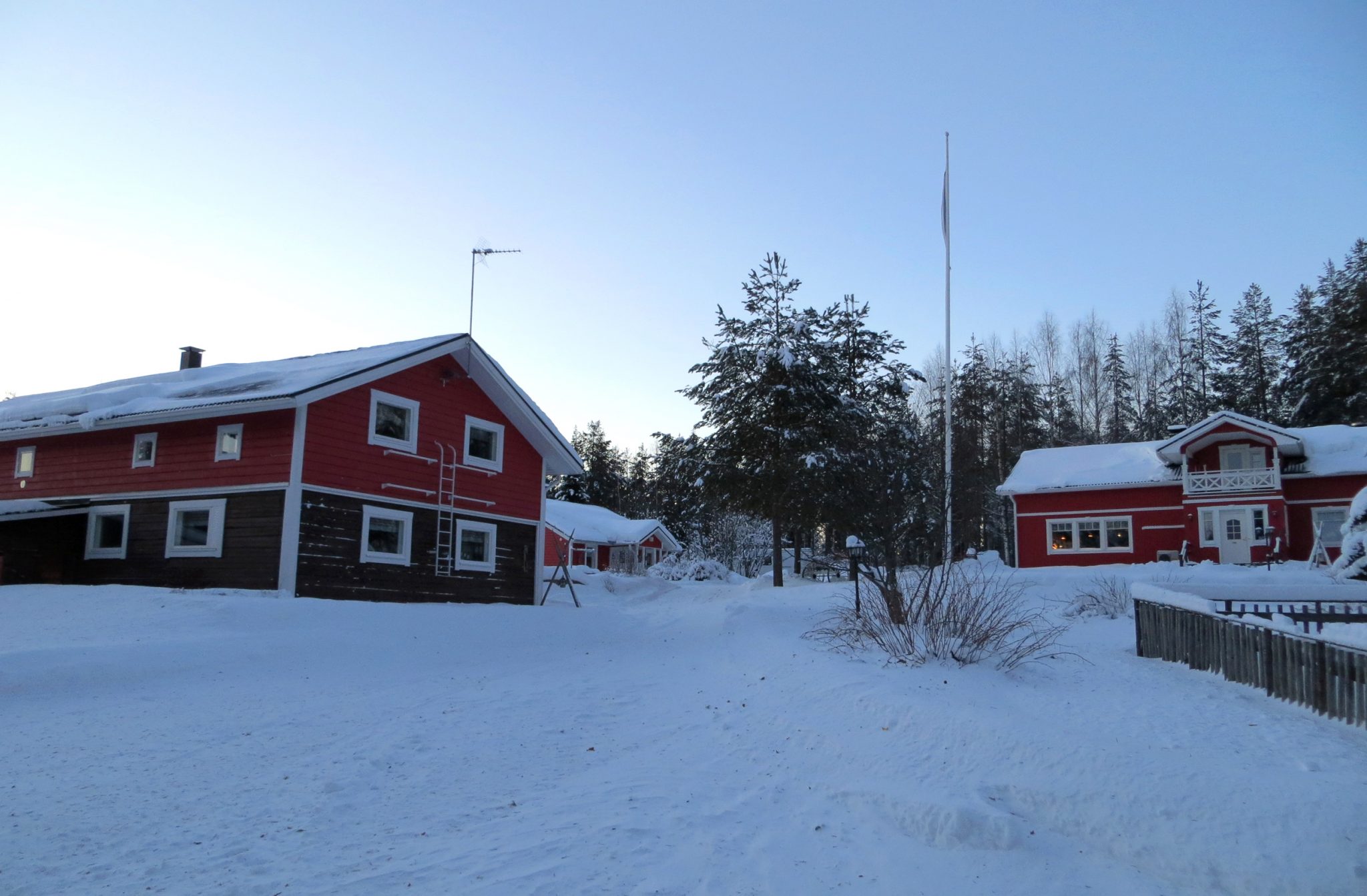 Kuvat - talvi: Reindeer Lake Resort - Pello - Lappi - Reindeer Lake ...